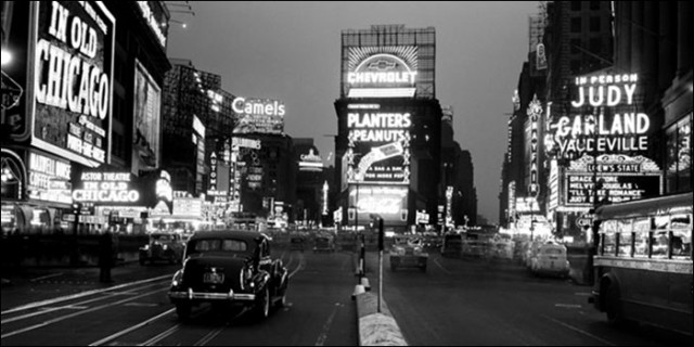 Times Square-1938, uramljena slika