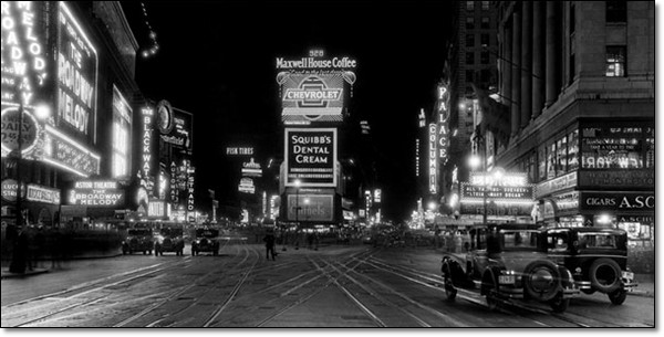 Times Square at night-1910, uramljena slika