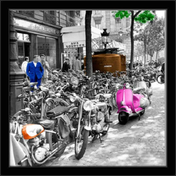 Pink Vespa, 30x30, uramljena slika 30x30cm