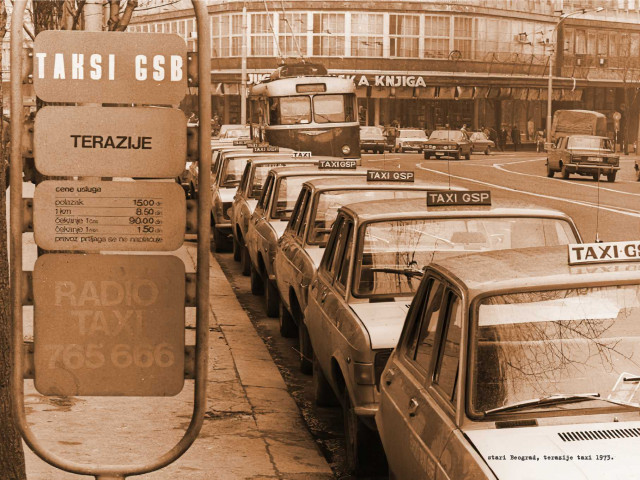 Stari Beograd, taxi terazije 1973.,.dimenzije slike: 30x40cm i 40x50 cm