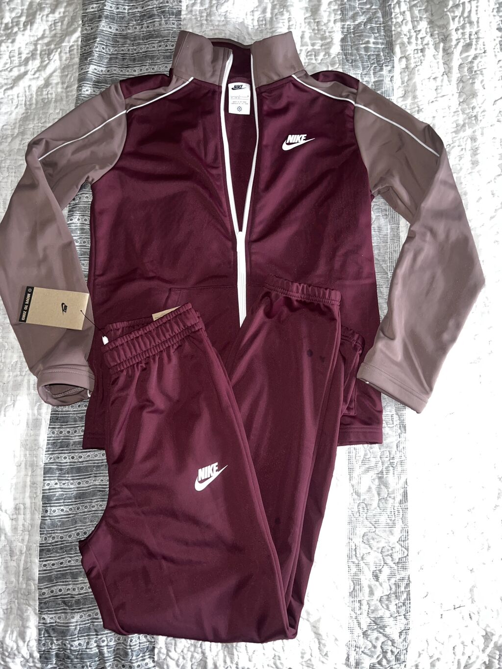 Nike, 152-158