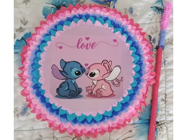 Stich in love, PINJATA