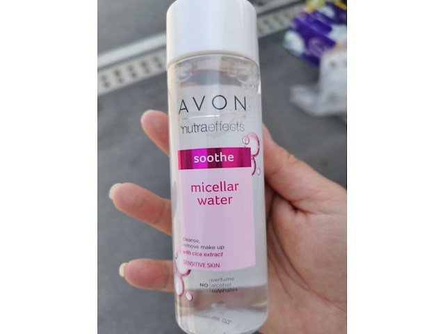 Avon Nutra Effests micelarna voda za osetljivu kožu