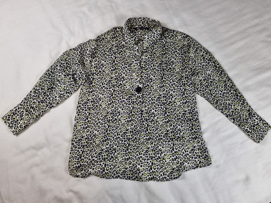 Zara animal print kosulja sa neon detaljima