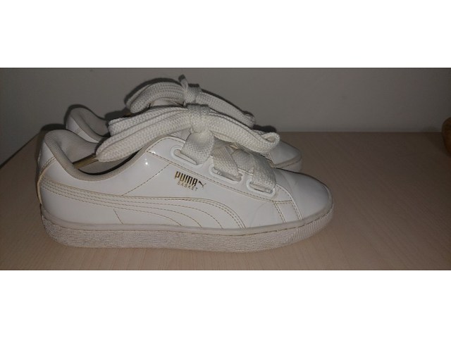 Puma zenske patike BASKET HEART PATENT br 39