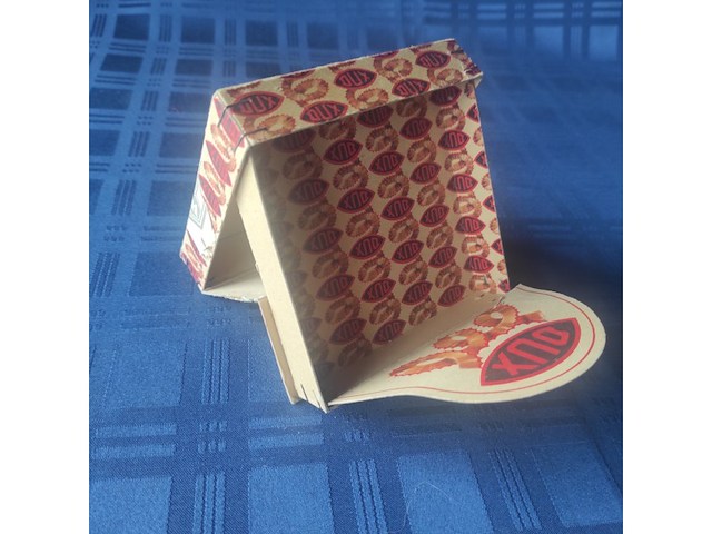 `Dux` kutija od zarezača