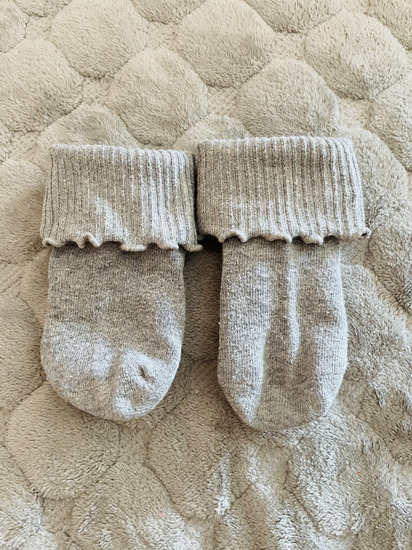 Sive čarapice na preklop