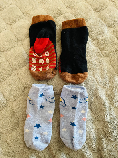 Dva para čarapica za dečake