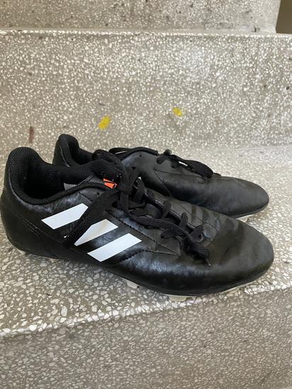 Adidas decije kopačke za fudbal 36.5