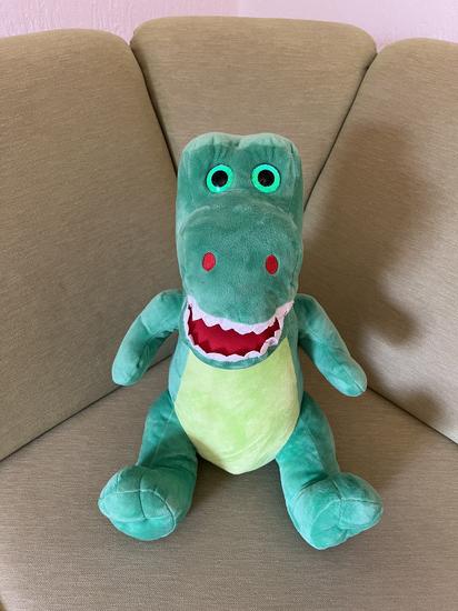 Plisani Dinosaurus Playtive sija, svira