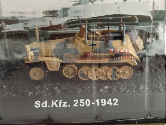 (m) Sd.Kfz 250 (1942) - Kolekcija vojnih mašina 1