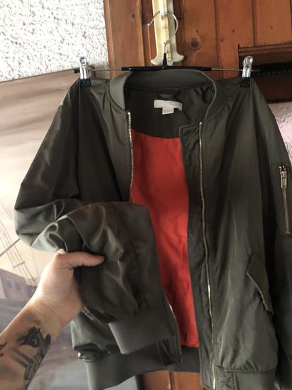 H&M savrsena bomber jakna