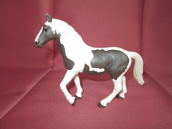 SCHLEICH FIGURA KONJA