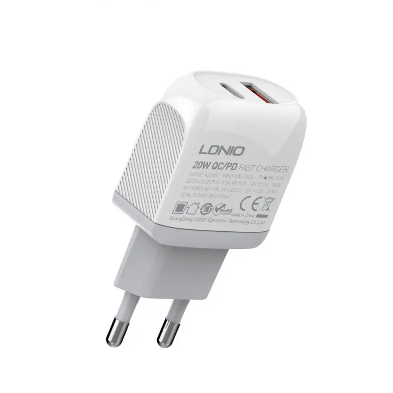 Kućni punjač LDNIO A2316C, PD 20W, QC3.0 18W, sa Type C na Iphone lightning kablom beli