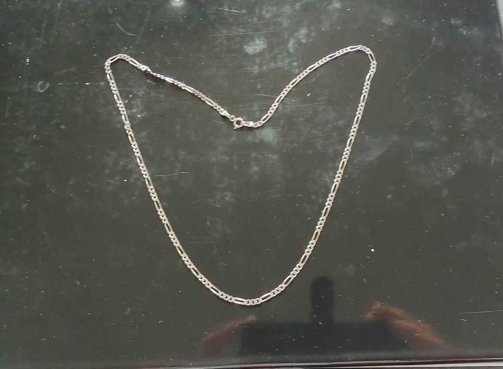 Srebrna ogrlica NOVO, u kutiji dužina 55 cm