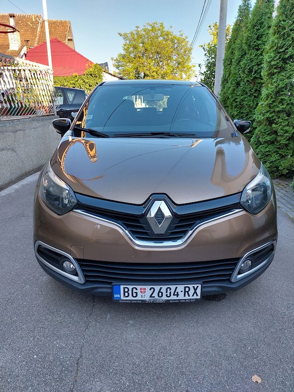 Renault Kaptur: 1.5 l | 2016 г. | 225000 km. SUV/4x4