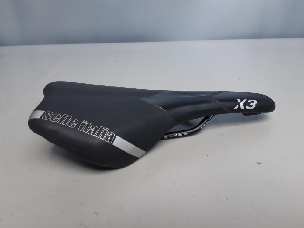 Selle Italia X3 sediste