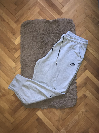 Nike tech fleece