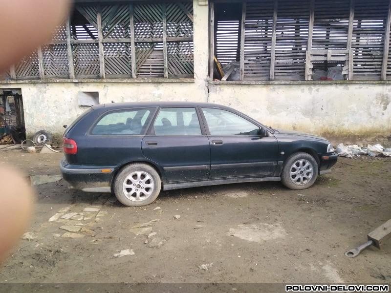 Volvo V40 Kompletan Auto U Delovima