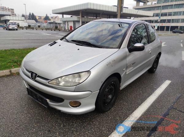 Polovni Delovi Za Peugeot 206 Kompletan Auto U Delovima