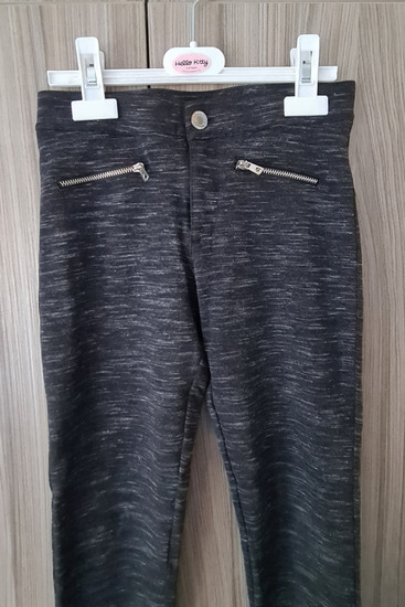 H&M helan pantalone 152, realno 134/140