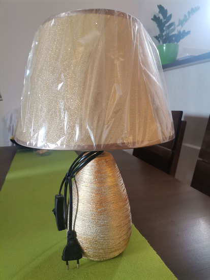 Stona lampa-zlatna,nova SNIŽENO