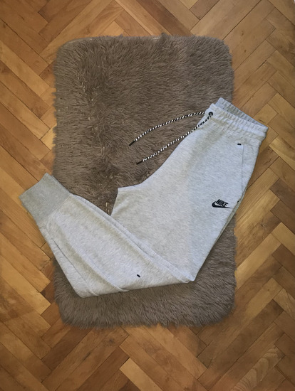 Nike tech fleece