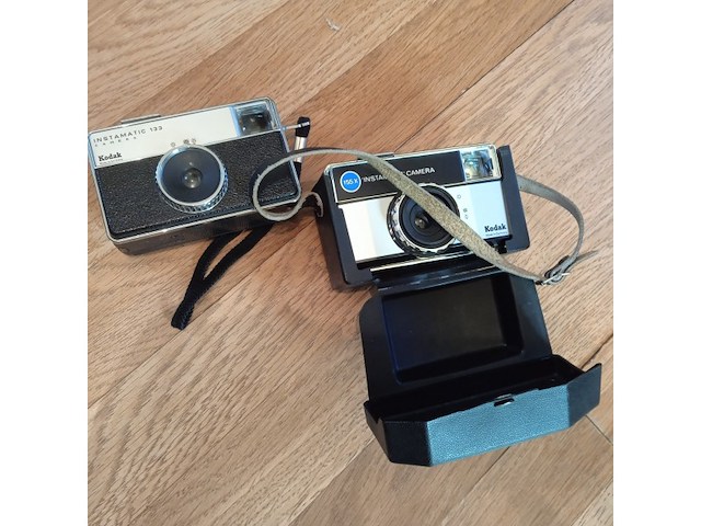 Dva aparata Kodak