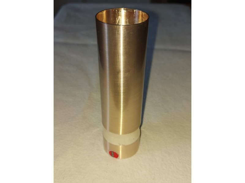 Mala posrebrna vaza (15 cm )Quist od nekog metala