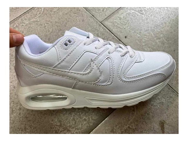 Nike Air Max nepromočive bele NOVO