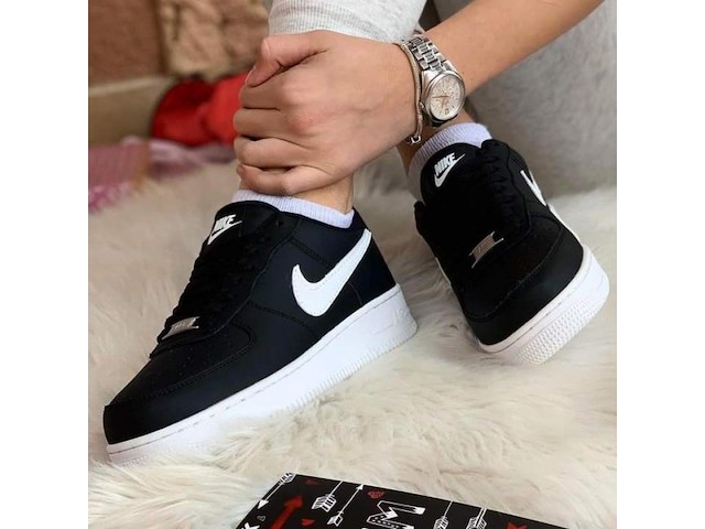 Nike Air Force crne patike plitke NOVO