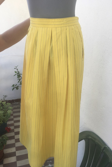 Žuta suknja