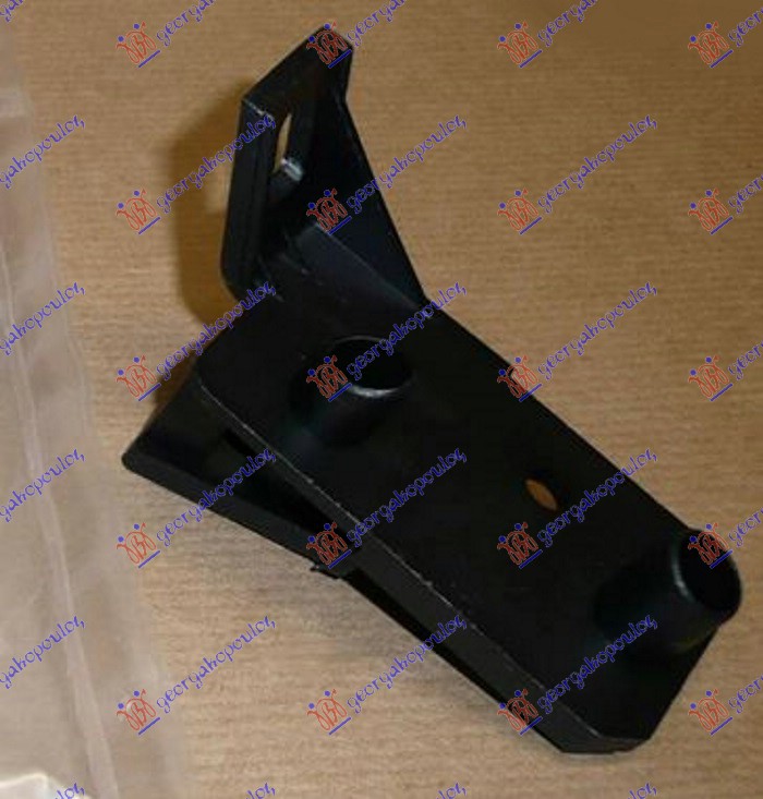 NOSAC PREDNJEG BRANIKA PLASTICNI Desna str. RENAULT MEGANE SDN (1999-2002) (OEM: 7700427782)