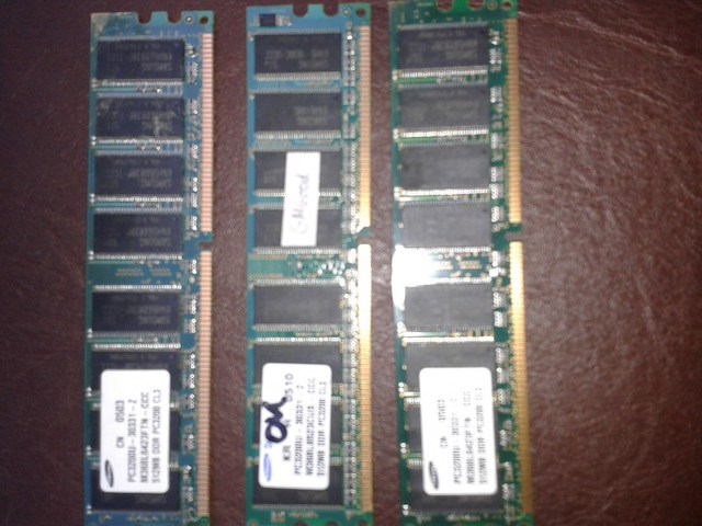 3 x 512MB Samsung DDR1