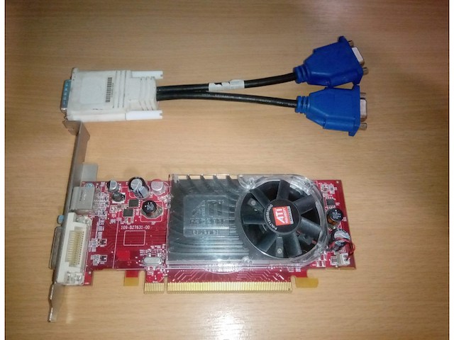 Graficka (176) Ati Radeon HD 2400 Pro