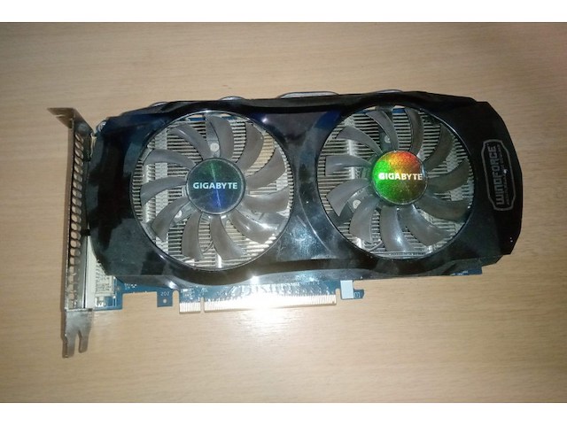 Graficka (174) Gigabyte GeForce GTX 560 Ti