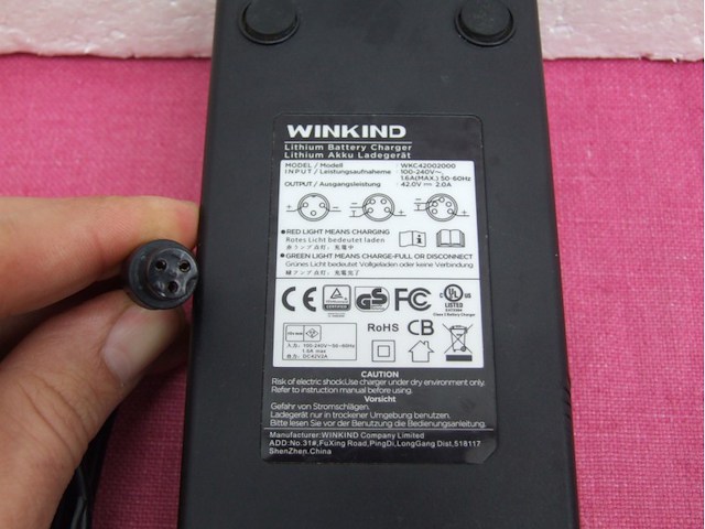 Winkind 42V 2A punjac za Li ion baterije 3 pin+GARANCIJ