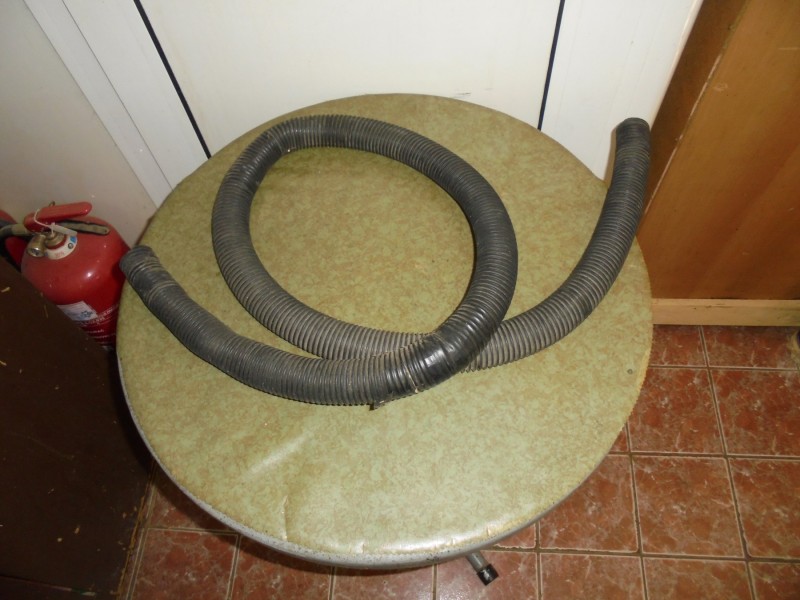 REBRASTO CREVO ZA USISIVAČ duž. 180cm., prečnik 3cm.