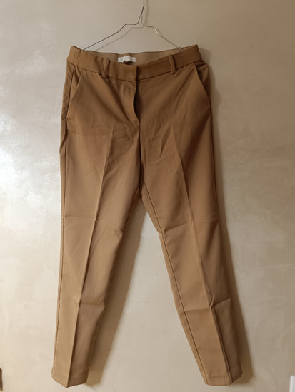 HM camel poslovne pantalone