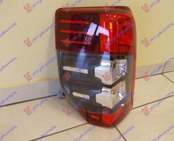 STOP LAMPA (LED3/PY21W) (S OBLIK) Leva str. MITSUBISHI P/U L200 (2019-) (OEM: 8330B215)