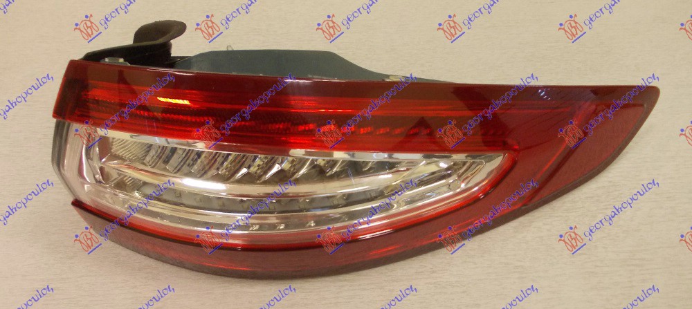 STOP LAMPA SPOLJASNJA (SEDAN) Desna str. FORD MONDEO (2014-) (OEM: 2026827, 5254580, DS73-13404-D?)