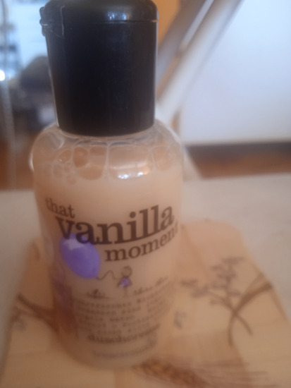 TRACLEMOON nov gel za tuširanje vanila