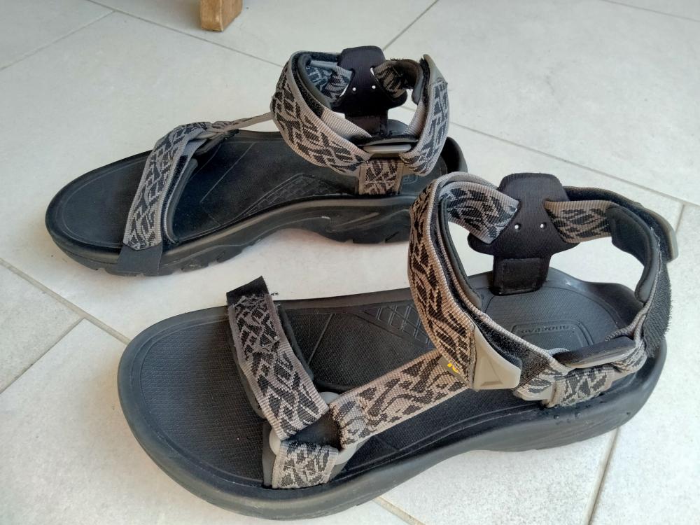 Teva Terra Fi Universal Sandale 40,5 Nove