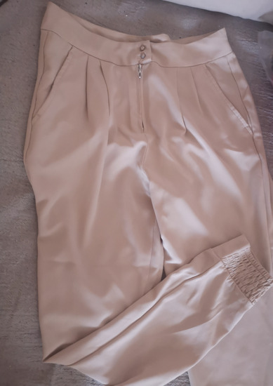 Stradivarijus krem pantalone xs