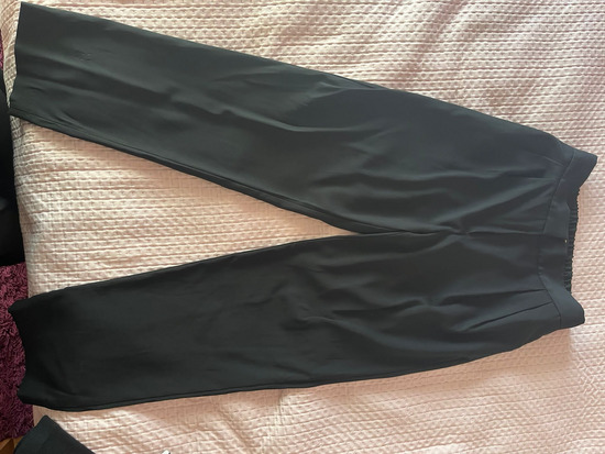 Massimo Dutti crne pantalone