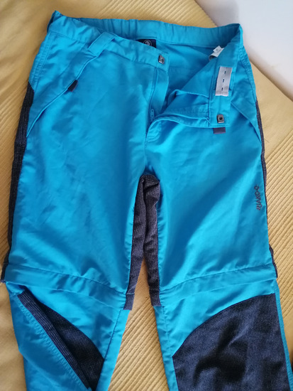 sportske pantalone/bermude, XS ili dečiji 158