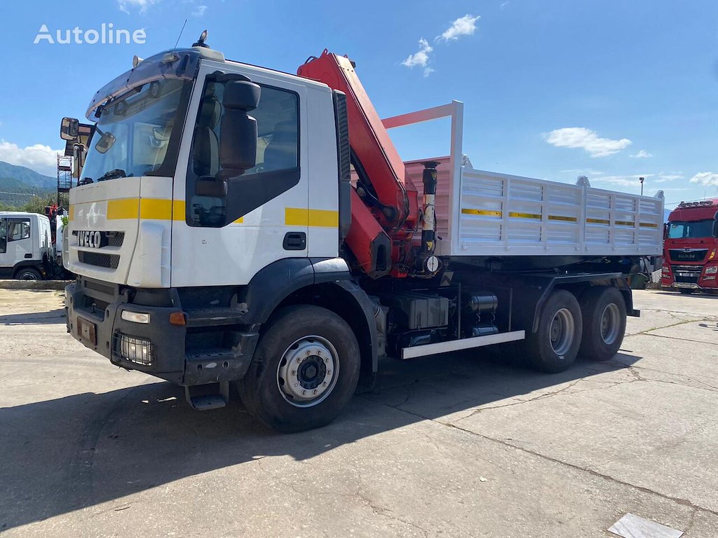 IVECO Trakker 360 kiper