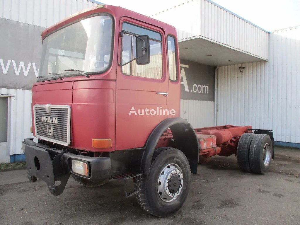 MAN 16.220 , 4x4 , Manual Eaton , Spring suspension kamion šasija