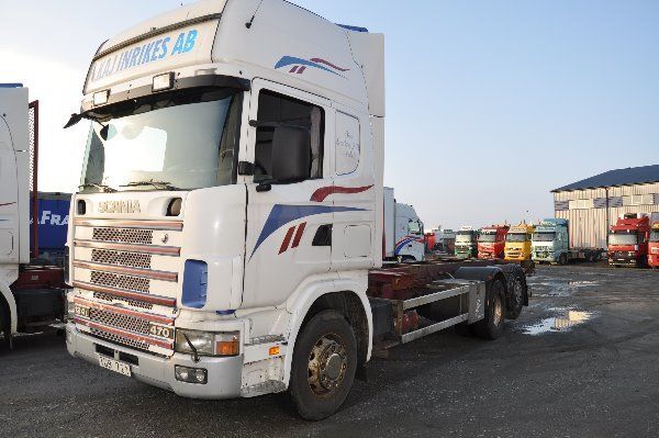 Scania 124 6X2 470 vozilo za prevoz kontejnera