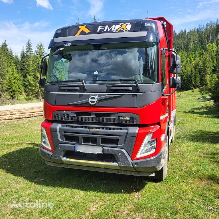 Novi Volvo FMX 500 kamion za prevoz drva + šumarska prikolica